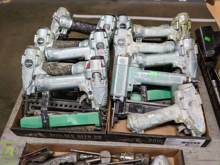 (2) Trays of Hitachi Staple Guns, Pneumatic - Roller Auctions