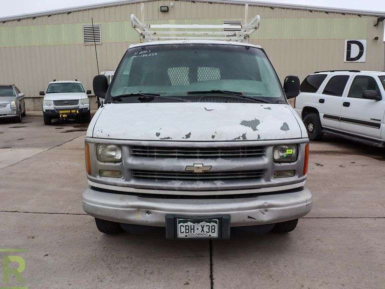 2001 Chevrolet Express G2500 RWD Cargo Van - Roller Auctions
