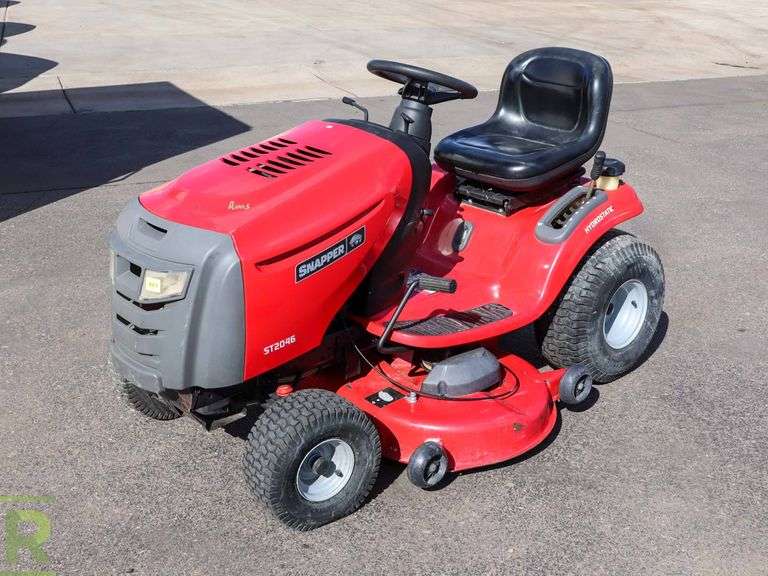 Snapper ST2046 Ride-On Mower - Roller Auctions