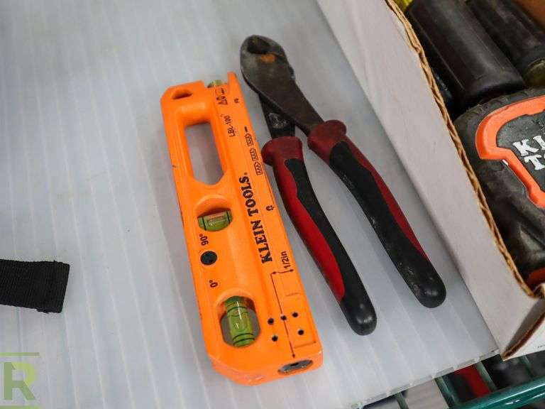 Tray of Klien Hand Tools - Roller Auctions