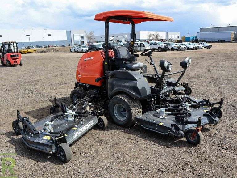 Jacobsen HR800 4WD Batwing Mower - Roller Auctions