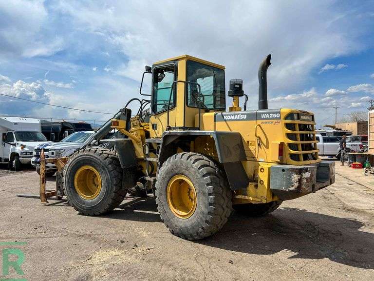 2002 Komatsu WA250 Front End Loader - Roller Auctions