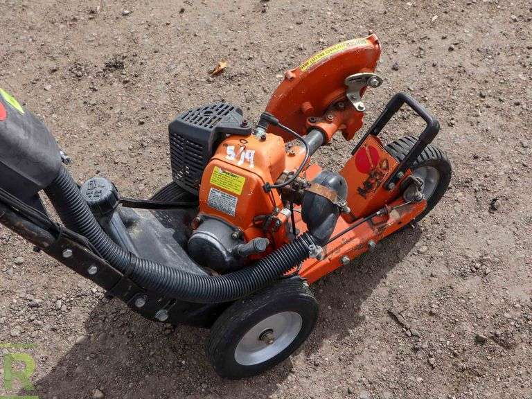 Tanaka TLE-600 Gas Lawn Edger (Roller Auction Unable To Start) - Roller ...