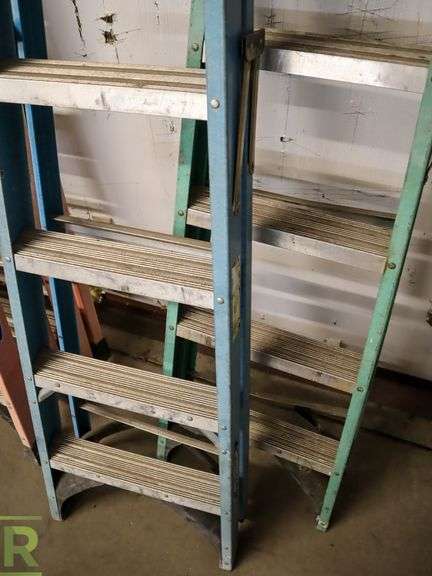 (2) Werner FS106 6' Fiberglass A-Frame Ladders - Roller Auctions