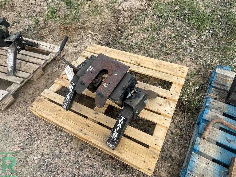 5th Wheel Attachment - Roller Auctions