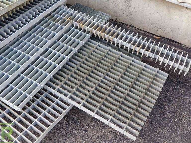 Pallet of Fibergrate Rigidex Grates - Roller Auctions