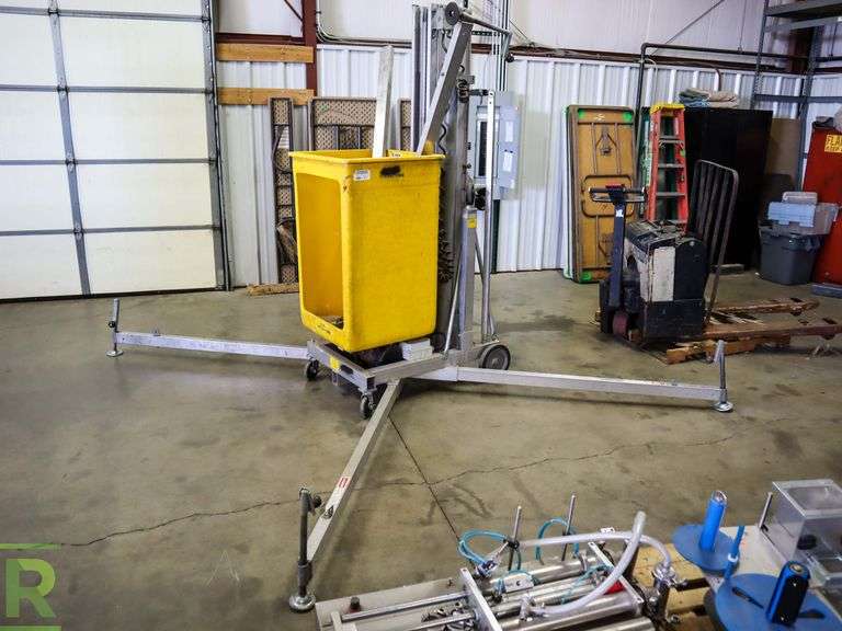 Genie PLC-30 Man Lift, 30', 300-Lbs - Roller Auctions