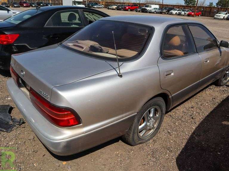 1995 Lexus ES 300 FWD - Roller Auctions