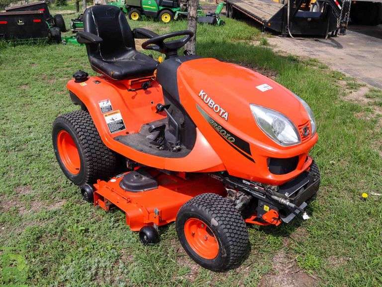 Kubota GR2010 4WD Riding Mower, Gas Engine, 48" Under Mount Deck Mower ...