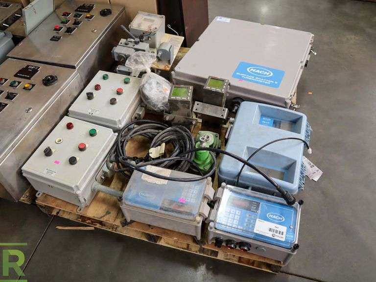 Hach Surface Scatter 6 Turbidimeter, Scatter 6 Control Boxes, CL17 ...