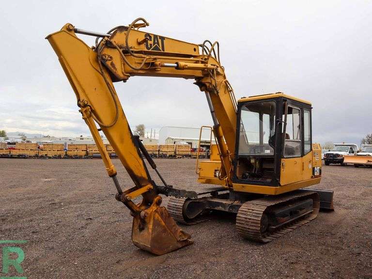 Caterpillar E70B Hydraulic Excavator - Roller Auctions
