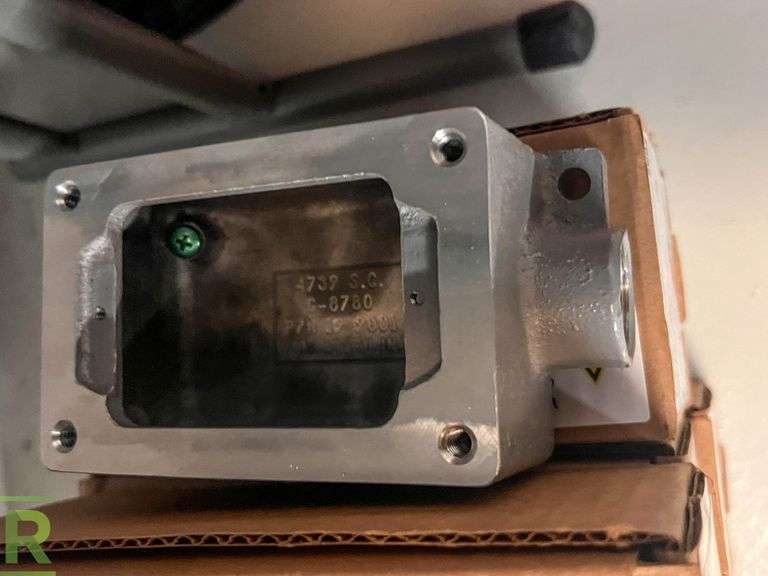 (7) Hubbell SWB2 Dead End Boxes - Roller Auctions