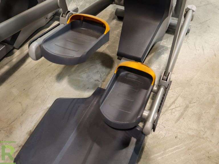 Precor AMT 100I Elliptical With Cardio Theater Screen - Roller Auctions