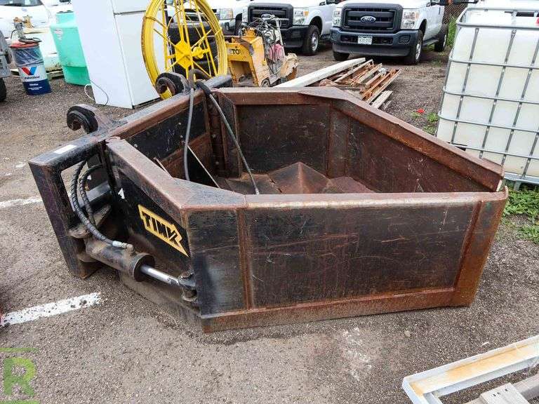 71044617 Tink 720 Claw Attachment, 2.7 CYD Capacity, Fits John Deere ...