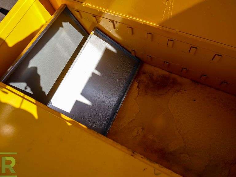 Durham 90-Gallon Flammables Cabinet - Roller Auctions