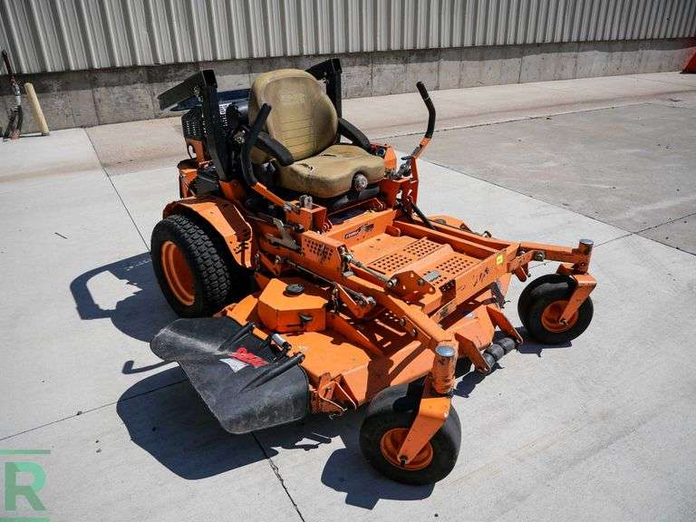 Scag Turf Tiger Ride-On Mower - Roller Auctions