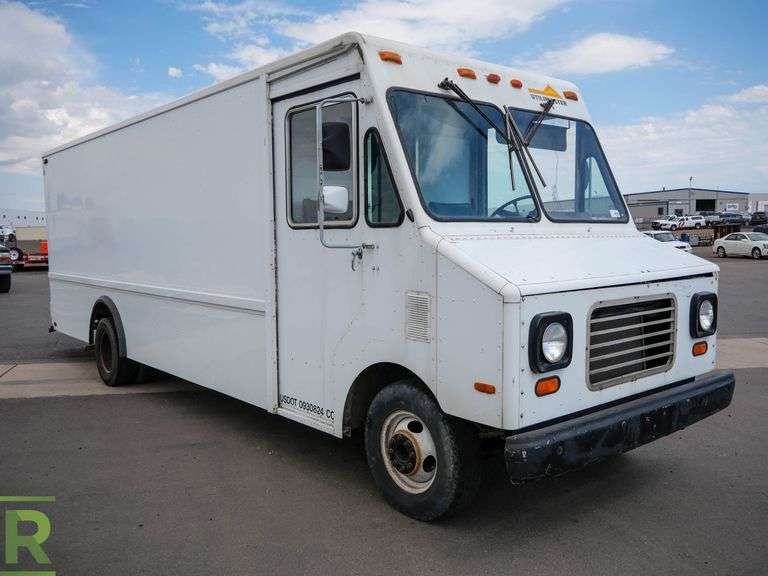 1986 GMC Utilimaster P3500 2WD Step Van - Roller Auctions
