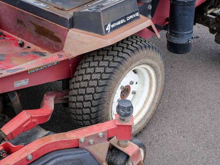 Toro 30243 Groundsmaster 223-D 4WD Ride-On Mower - Roller Auctions