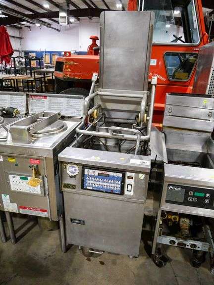 Pitco Fryer With Fastron VC-210 Controls - Roller Auctions