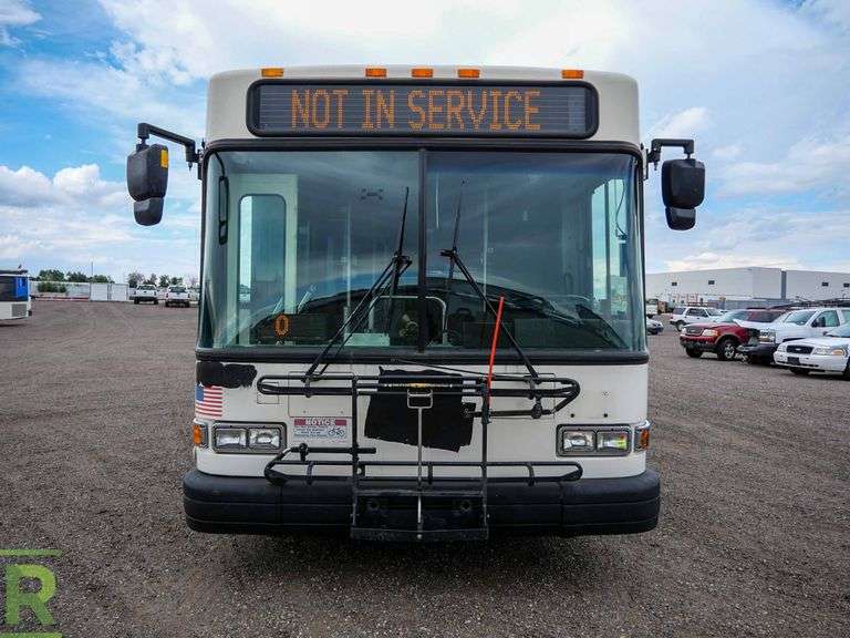 2006 Gillig G29E102R2 RWD 45-Passenger Transit Bus - Roller Auctions