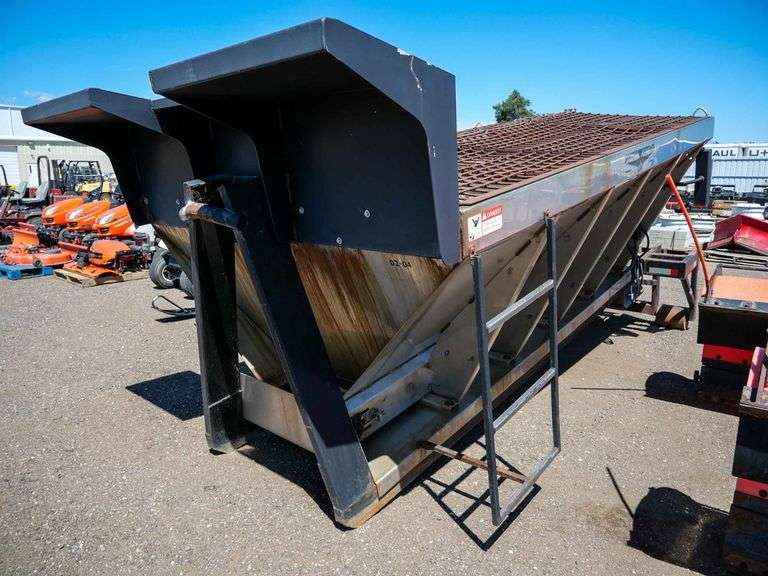 Swenson Spreader Stainless Steel Live Bottom V-Box Sander Spreader ...