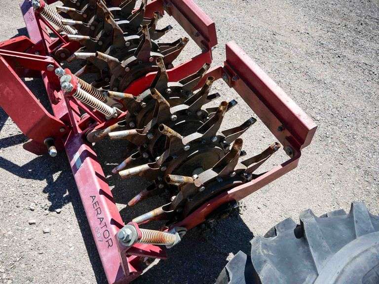 Toro 44860 Aerator 687, 72", 3-PT - Roller Auctions