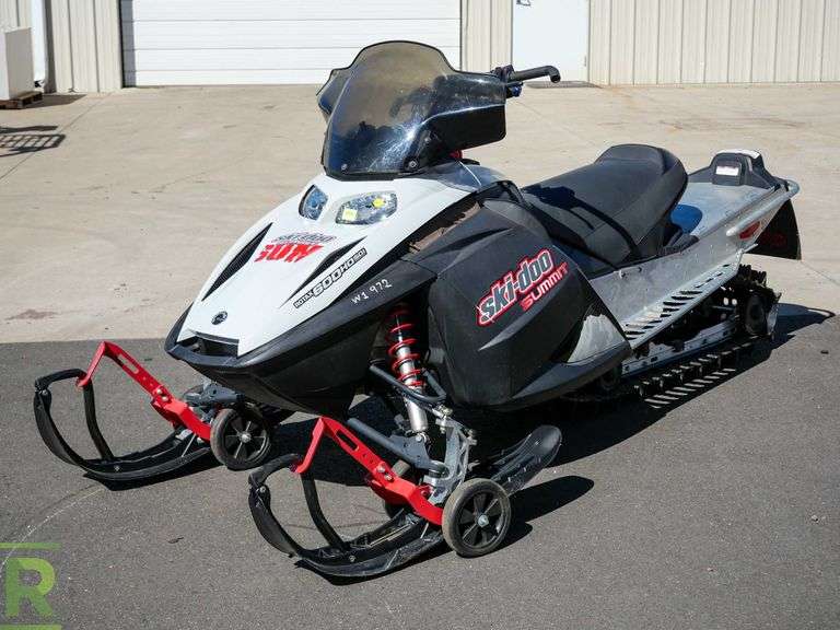 2007 Ski-Doo Summit Adrenaline 144 - Roller Auctions