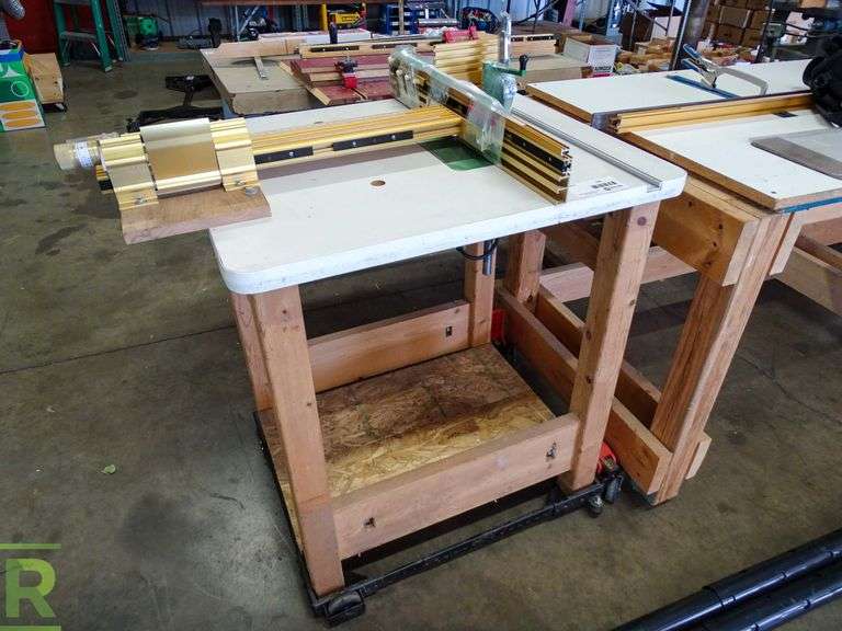 Porter Cable 6902 Router Table on Casters With Incra Ultra Jig And ...