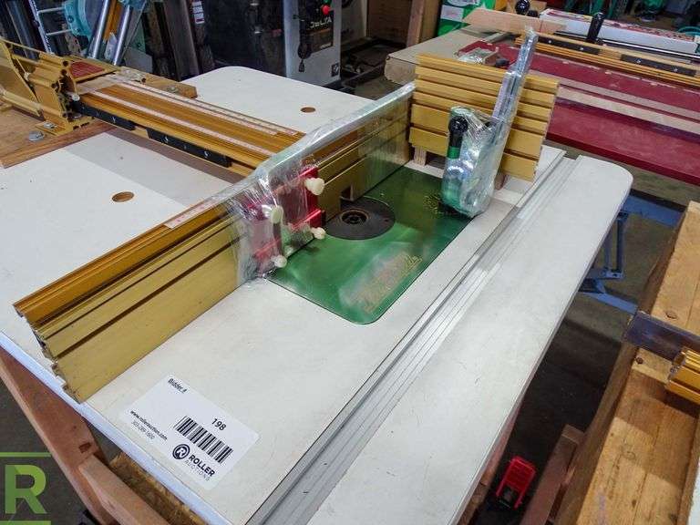 Porter Cable 6902 Router Table on Casters With Incra Ultra Jig And ...