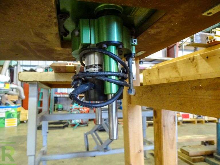 Porter Cable 6902 Router Table on Casters With Incra Ultra Jig And ...