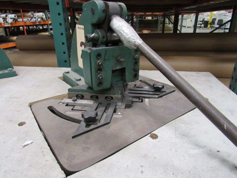 LOT, (2) 4-TON HAND NOTCHERS, MOUNTED TO METAL/WOOD BENCH - Rosen Systems