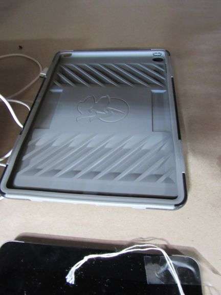 (3) iPADS MDL A1567, (1) KEYBOARD WITH CASE AND (2) PELICAN CASES ...