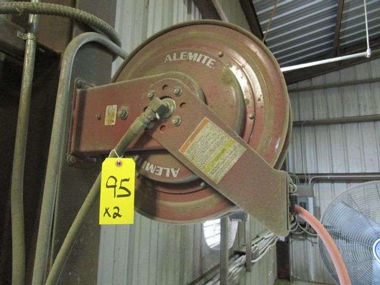ALEMITE AIR HOSE REEL MDL 7336-B *BOLTED TO WALL - BIDDER RESPONSIBLE ...