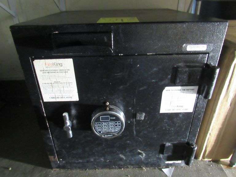 SAFE, FIRE KING, P02018027062, APPROXIMATELY 20" x 20" x 20". BOLTED TO ...