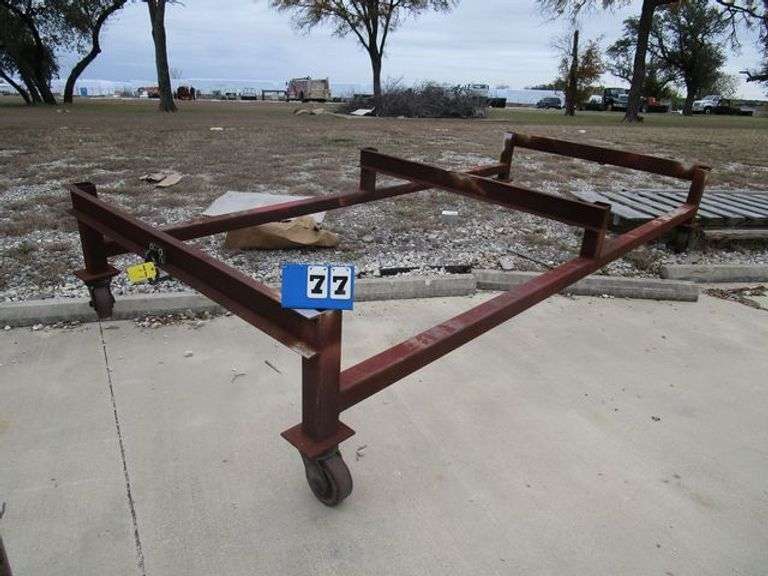 LOT, (1) HEAVY DUTY STEEL PORTABLE RACK, (1) METAL RACK AND (2) LIGHT ...