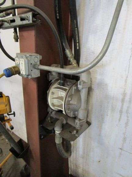 ALEMITE WASTE OIL HOSE REEL WITH PUMP MDL 7342, 1000-PSI, MOUNTED TO ...