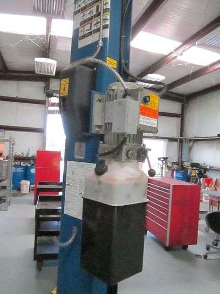 ROTARY 2-POST AUTOMOTIVE LIFT, MDL SPOA1ON700, 10,000-LB CAPACITY WITH ...