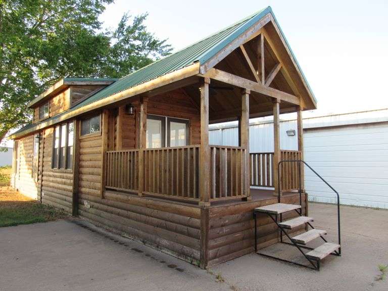 LOG CABIN, PLATINUM COTTAGES LLC, S/N IPIE5459HM72, 3634, PORTABLE ...