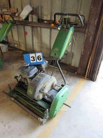 JOHN DEERE REEL MOWER, MODEL 220B, S/N M0220BX020222, GAS, STARTS ...