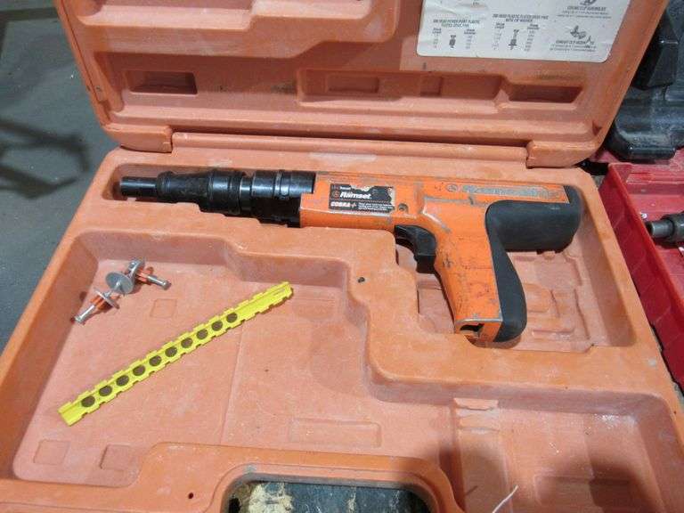 (1) RAM SET COBRA PLUS POWDER ACTUATED TOOL AND (1) STEEL COBRA POWDER ...