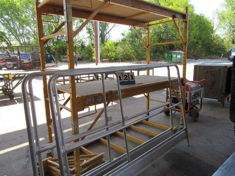 SCAFFOLD, WITH EXTENSIONS AND RAIL *Located outside* - Rosen Systems