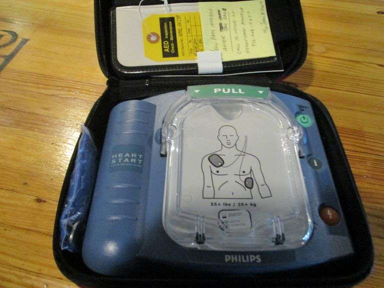 PHILLIPS HEART DEFIBRILLATOR WITH CSE AND WALL MOUNT BOX - Rosen Systems