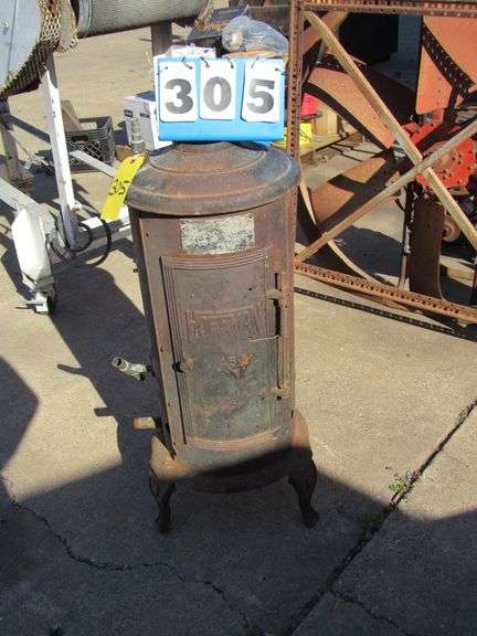 ANTIQUE HOFFMAN CAST IRON WATER HEATER - Rosen Systems
