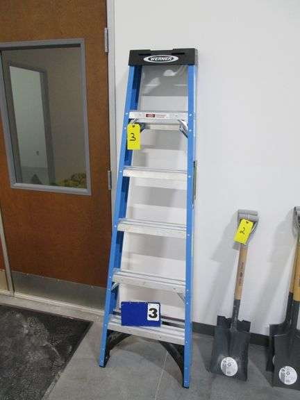 WERNER 6' FIBERGLASS STEP LADDER MDL FS106 - Rosen Systems
