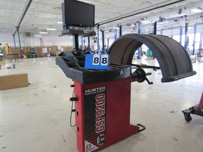 WHEEL BALANCER, HUNTER GSP200, S/N C59382 - Rosen Systems