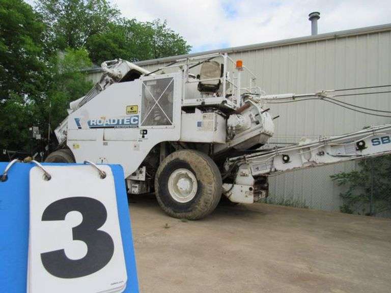 ROADTEC SHUTTLE BUGGY MODEL SB2500D -1231, S/N1231, APPROX 24’ CONVEYOR ...