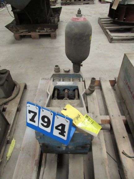 3-PISTON HYDRAULIC PUMP FMC BEAN, MODEL NO. L068T8, 35 GPM, NO CO ...