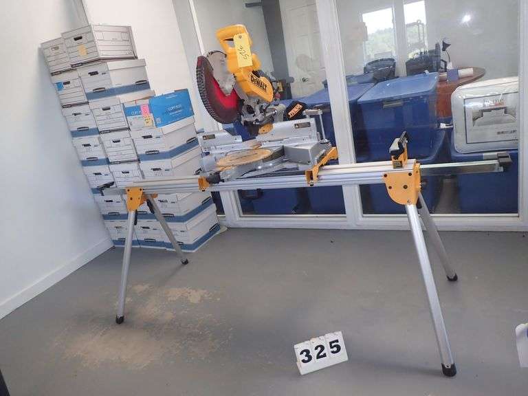DEWALT 12" DOUBLE BEVEL SLIDING COMPOUND METER SAW W/ DWX723 METER SAW ...