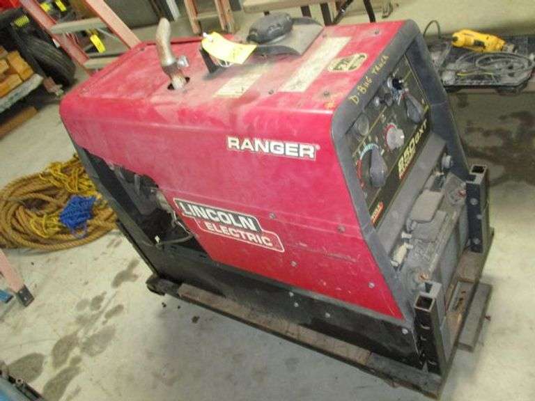 LINCOLN ELECTRIC RANGER 250 GXT PORTABLE WELDER, GASOLINE POWERED, NO ...