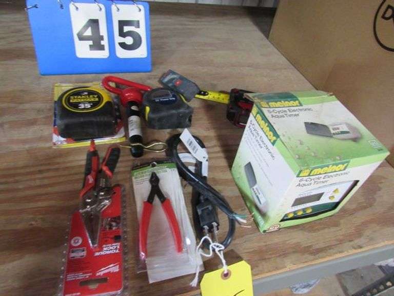 LOT, (1) STANLEY 35' MEASURING TAPE, (1) 25' MEASURING TAPE, (1) METERK ...